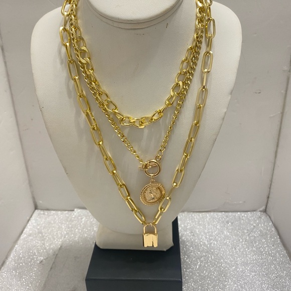 Jewelry | Gold Layered Chain Necklace Set | Poshmark